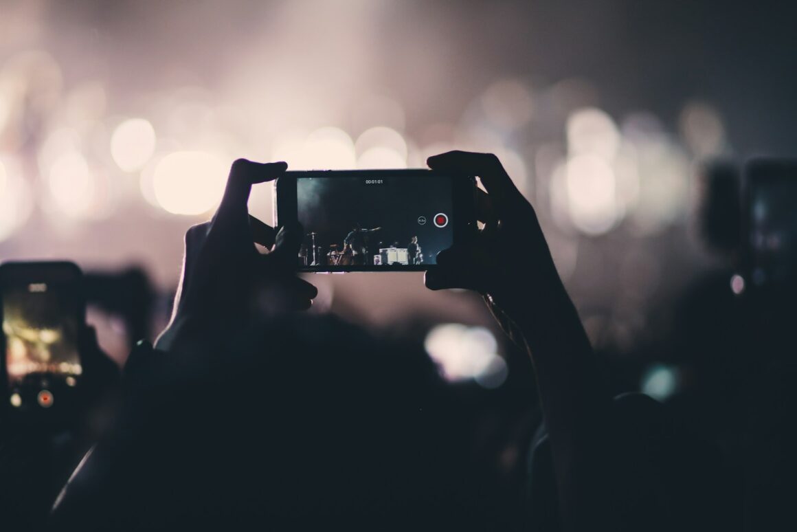 20 AI Photo Editor Apps to Unleash Your Inner Artist